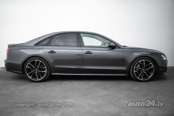 Grey Audi S8 2016 in Tallinn, with an engine capacity of 4.00 L and mileage of 153 thousand km for 39999 €, photo 5 on AUTOMOTO.COM.LV