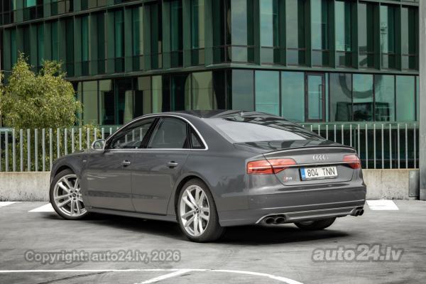 Grey Audi S8 2017 in Tallinn, with an engine capacity of 4.00 L and mileage of 175 thousand km for 35000 €, photo 4 on AUTOMOTO.COM.LV