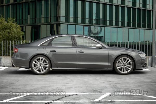 Grey Audi S8 2017 in Tallinn, with an engine capacity of 4.00 L and mileage of 175 thousand km for 35000 €, photo 7 on AUTOMOTO.COM.LV
