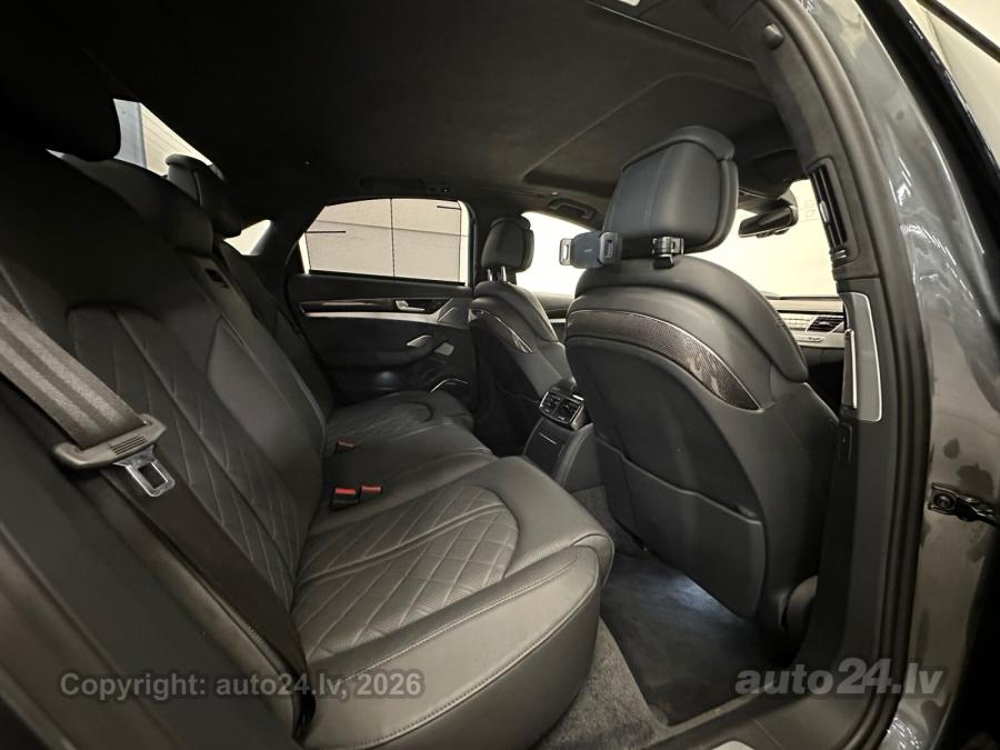 Pelēks Audi S8 2017 Tallina, ar dzinēja tilpumu 4.00 L un nobraukumu 60 tūkst. km par 59900 €, foto 11 vietnē AUTOMOTO.COM.LV