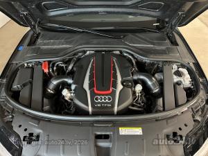 Pelēks Audi S8 2017 Tallina, ar dzinēja tilpumu 4.00 L un nobraukumu 60 tūkst. km par 59900 €, foto 13 vietnē AUTOMOTO.COM.LV