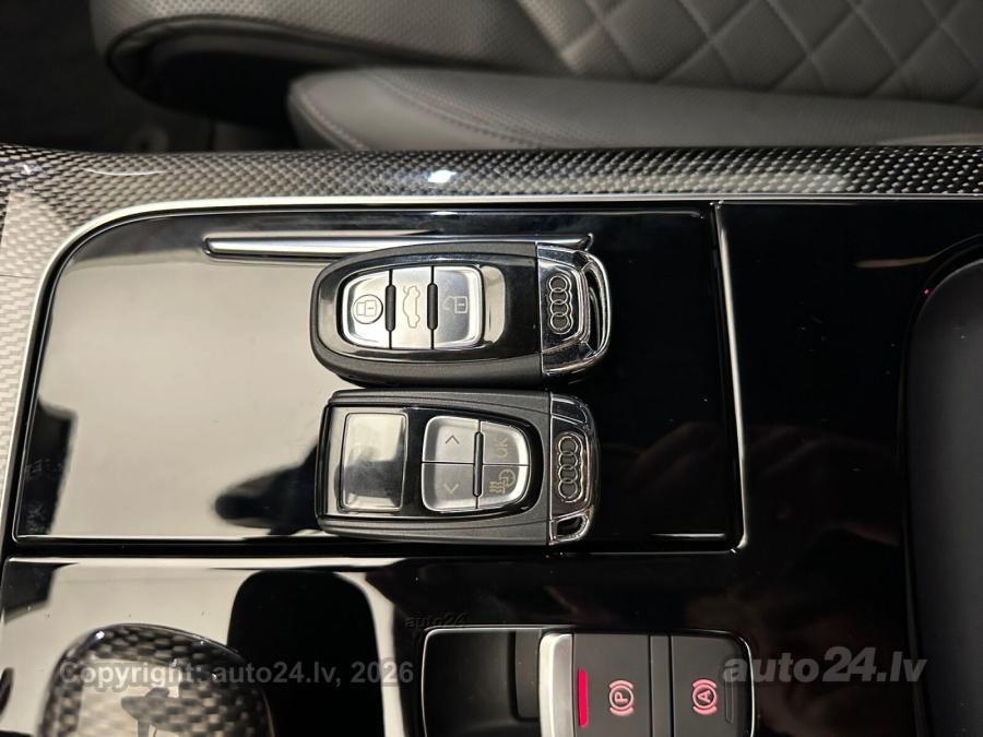 Pelēks Audi S8 2017 Tallina, ar dzinēja tilpumu 4.00 L un nobraukumu 60 tūkst. km par 59900 €, foto 16 vietnē AUTOMOTO.COM.LV