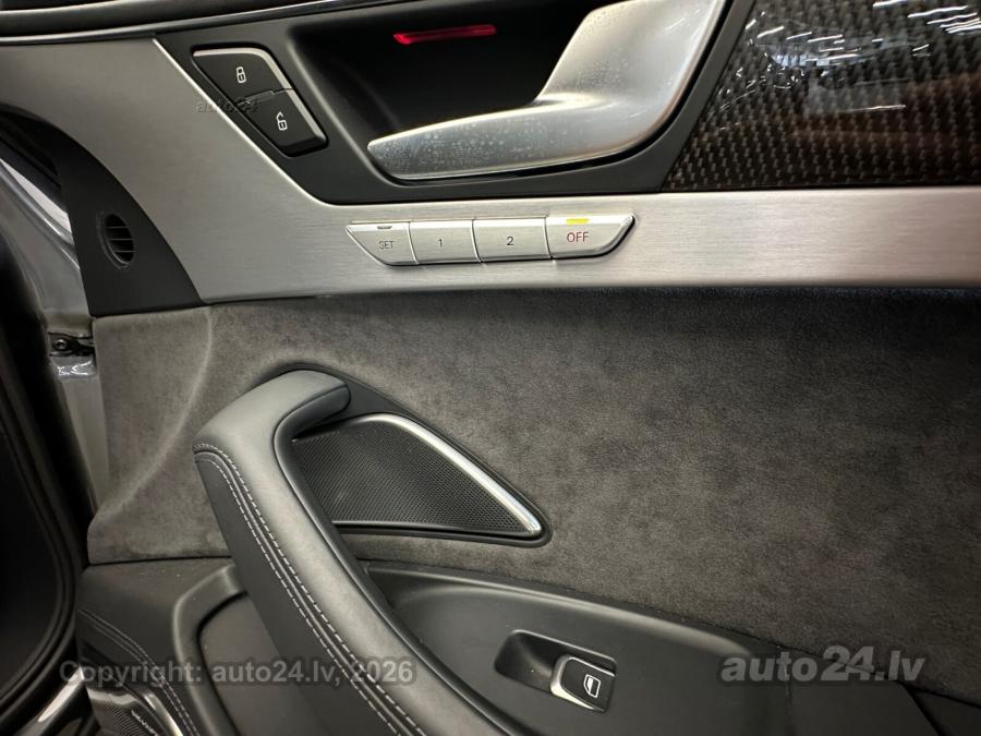 Pelēks Audi S8 2017 Tallina, ar dzinēja tilpumu 4.00 L un nobraukumu 60 tūkst. km par 59900 €, foto 19 vietnē AUTOMOTO.COM.LV