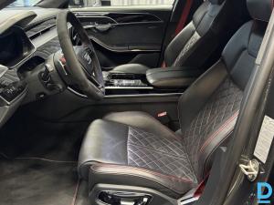 Grey Audi S8 2022 in Marupe, with an engine capacity of 4.00 L and mileage of 87 thousand km for 84990 €, photo 8 on AUTOMOTO.COM.LV