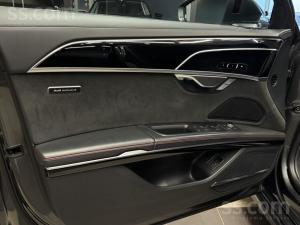 Pelēks Audi S8 2022 Rīga, ar dzinēja tilpumu 4.00 L un nobraukumu 87 tūkst. km par 81490 €, foto 12 vietnē AUTOMOTO.COM.LV