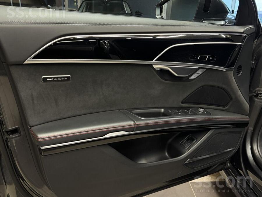 Pelēks Audi S8 2022 Rīga, ar dzinēja tilpumu 4.00 L un nobraukumu 87 tūkst. km par 81490 €, foto 12 vietnē AUTOMOTO.COM.LV