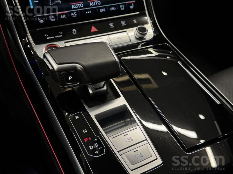 Pelēks Audi S8 2022 Rīga, ar dzinēja tilpumu 4.00 L un nobraukumu 87 tūkst. km par 81490 €, foto 25 vietnē AUTOMOTO.COM.LV