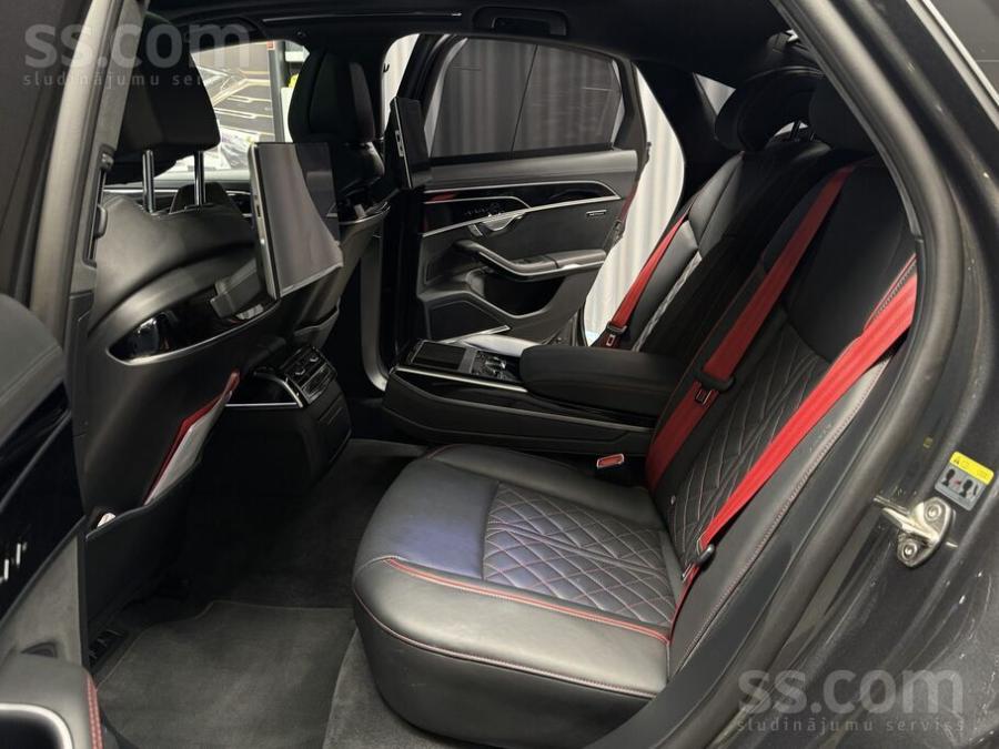 Pelēks Audi S8 2022 Rīga, ar dzinēja tilpumu 4.00 L un nobraukumu 87 tūkst. km par 81490 €, foto 31 vietnē AUTOMOTO.COM.LV