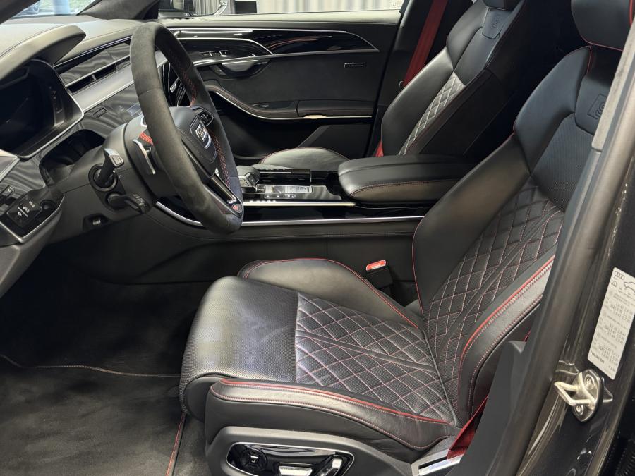 Pelēks Audi S8 2022 Rīga, ar dzinēja tilpumu 4.00 L un nobraukumu 87 tūkst. km par 84990 €, foto 10 vietnē AUTOMOTO.COM.LV