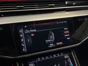 Pelēks Audi S8 2022 Rīga, ar dzinēja tilpumu 4.00 L un nobraukumu 87 tūkst. km par 84990 €, foto 21 vietnē AUTOMOTO.COM.LV
