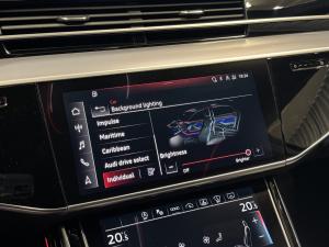 Pelēks Audi S8 2022 Rīga, ar dzinēja tilpumu 4.00 L un nobraukumu 87 tūkst. km par 84990 €, foto 22 vietnē AUTOMOTO.COM.LV