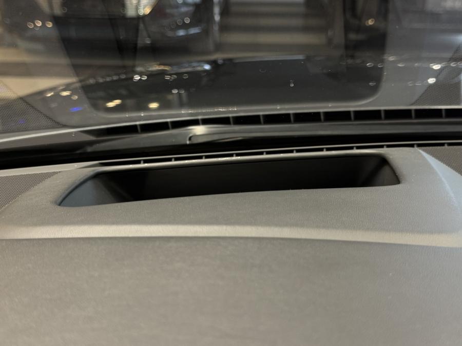 Pelēks Audi S8 2022 Rīga, ar dzinēja tilpumu 4.00 L un nobraukumu 87 tūkst. km par 84990 €, foto 27 vietnē AUTOMOTO.COM.LV