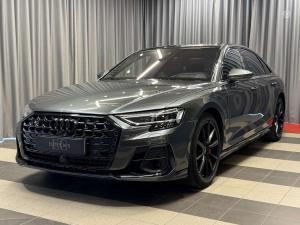 Pelēks Audi S8 2022 Rīga, ar dzinēja tilpumu 4.00 L un nobraukumu 87 tūkst. km par 81490 €, foto  vietnē AUTOMOTO.COM.LV