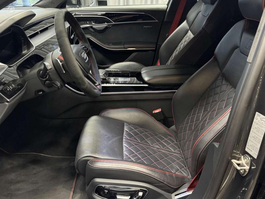 Pelēks Audi S8 2022 Rīga, ar dzinēja tilpumu 4.00 L un nobraukumu 87 tūkst. km par 81490 €, foto 11 vietnē AUTOMOTO.COM.LV