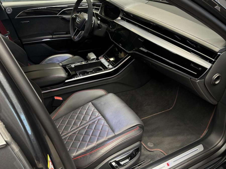 Pelēks Audi S8 2022 Rīga, ar dzinēja tilpumu 4.00 L un nobraukumu 87 tūkst. km par 81490 €, foto 13 vietnē AUTOMOTO.COM.LV