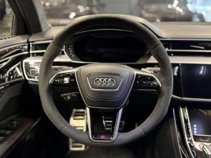 Pelēks Audi S8 2022 Rīga, ar dzinēja tilpumu 4.00 L un nobraukumu 87 tūkst. km par 81490 €, foto 16 vietnē AUTOMOTO.COM.LV
