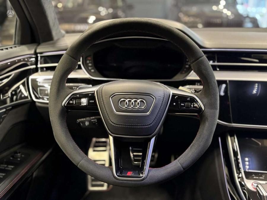 Pelēks Audi S8 2022 Rīga, ar dzinēja tilpumu 4.00 L un nobraukumu 87 tūkst. km par 81490 €, foto 16 vietnē AUTOMOTO.COM.LV