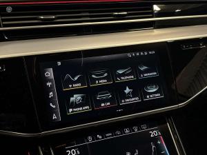 Pelēks Audi S8 2022 Rīga, ar dzinēja tilpumu 4.00 L un nobraukumu 87 tūkst. km par 81490 €, foto 18 vietnē AUTOMOTO.COM.LV
