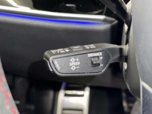 Pelēks Audi S8 2022 Rīga, ar dzinēja tilpumu 4.00 L un nobraukumu 87 tūkst. km par 81490 €, foto 26 vietnē AUTOMOTO.COM.LV