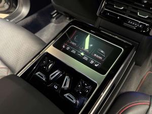 Pelēks Audi S8 2022 Rīga, ar dzinēja tilpumu 4.00 L un nobraukumu 87 tūkst. km par 81490 €, foto 35 vietnē AUTOMOTO.COM.LV