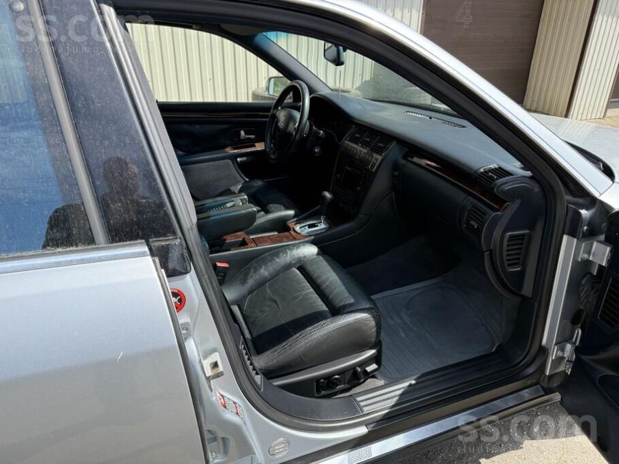 Audi S8 1998 in Talsi, with an engine capacity of 4.20 L and mileage of 336 thousand km for 4990 €, photo 4 on AUTOMOTO.COM.LV