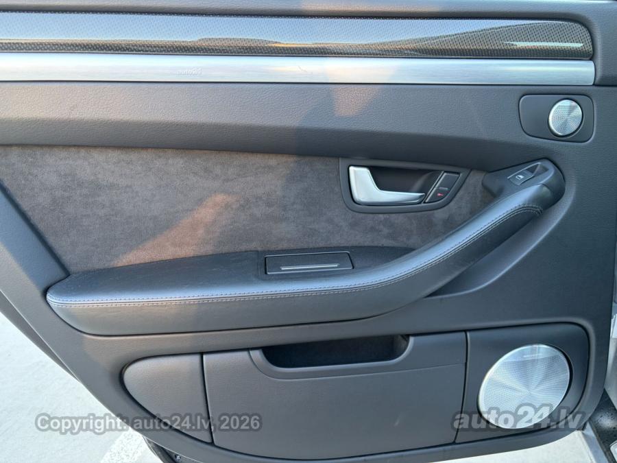 Audi S8 2007 in Tallinn, with an engine capacity of 5.20 L and mileage of 125 thousand km for 10900 €, photo 13 on AUTOMOTO.COM.LV
