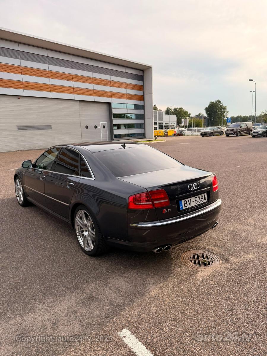 Violets Audi S8 2009 Tallina, ar dzinēja tilpumu 5.20 L un nobraukumu 275 tūkst. km par 14000 €, foto 4 vietnē AUTOMOTO.COM.LV