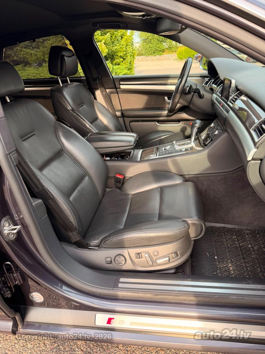 Violets Audi S8 2009 Tallina, ar dzinēja tilpumu 5.20 L un nobraukumu 275 tūkst. km par 14000 €, foto 7 vietnē AUTOMOTO.COM.LV