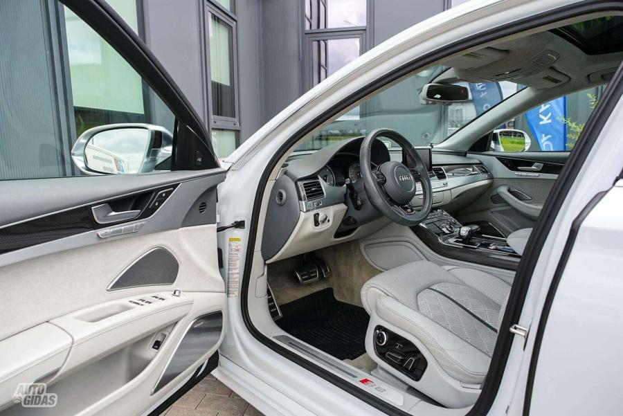 Balts Audi S8 2013 Kauņa, ar dzinēja tilpumu 4.00 L un nobraukumu 198 tūkst. km par 23750 €, foto 25 vietnē AUTOMOTO.COM.LV