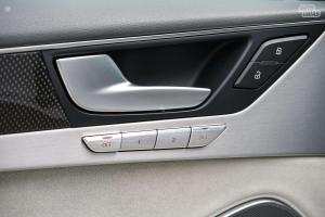 Balts Audi S8 2013 Kauņa, ar dzinēja tilpumu 4.00 L un nobraukumu 198 tūkst. km par 23750 €, foto 32 vietnē AUTOMOTO.COM.LV