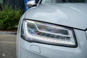 White Audi S8 2013 in Kaunas, with an engine capacity of 3.99 L and mileage of 198 thousand km for 23750 €, photo 8 on AUTOMOTO.COM.LV