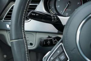 White Audi S8 2013 in Kaunas, with an engine capacity of 3.99 L and mileage of 198 thousand km for 23750 €, photo 34 on AUTOMOTO.COM.LV