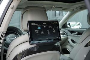White Audi S8 2013 in Kaunas, with an engine capacity of 3.99 L and mileage of 198 thousand km for 23750 €, photo 42 on AUTOMOTO.COM.LV
