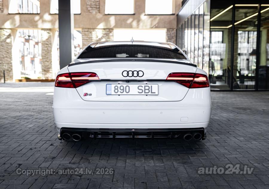 White Audi S8 2015 in Tallinn, with an engine capacity of 4.00 L and mileage of 178 thousand km for 33900 €, photo 3 on AUTOMOTO.COM.LV
