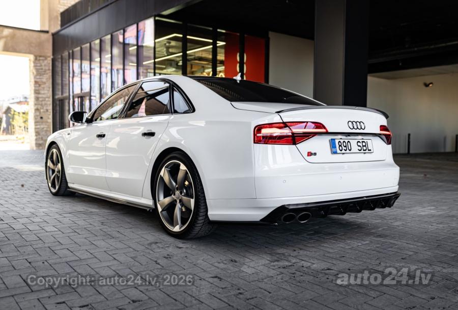 White Audi S8 2015 in Tallinn, with an engine capacity of 4.00 L and mileage of 178 thousand km for 33900 €, photo 7 on AUTOMOTO.COM.LV