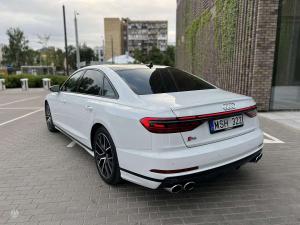 White Audi S8 2020 in Vilnius, with an engine capacity of 4.00 L and mileage of 28 thousand km for 65900 €, photo 3 on AUTOMOTO.COM.LV