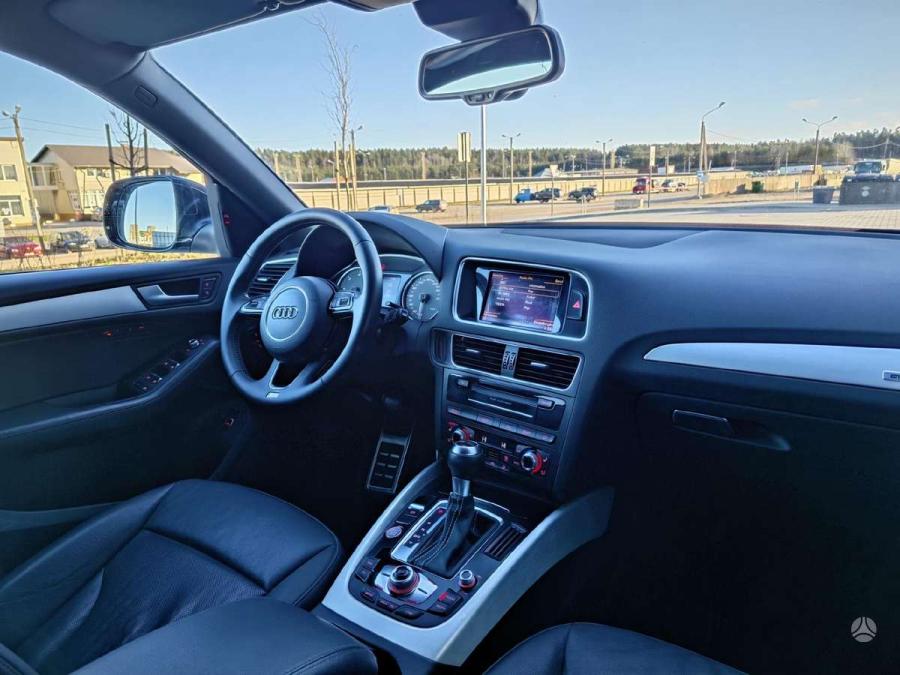 Black Audi SQ5 2013 in Vilnius, with an engine capacity of 2.97 L and mileage of 261 thousand km for 14500 €, photo 12 on AUTOMOTO.COM.LV