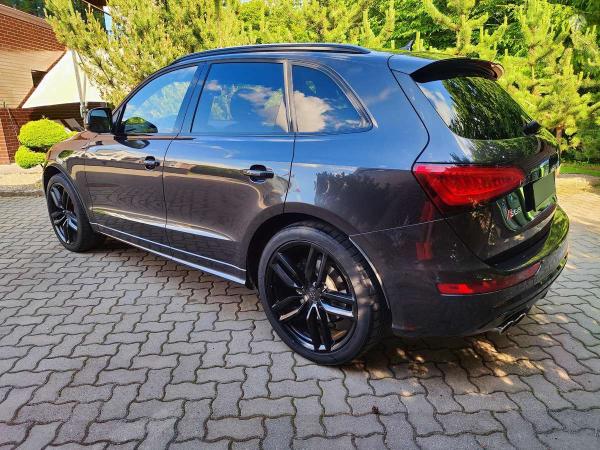Black Audi SQ5 2013 in Kaunas, with an engine capacity of 2.97 L and mileage of 234 thousand km for 17999 €, photo 7 on AUTOMOTO.COM.LV
