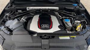 Black Audi SQ5 2013 in Marijampole, with an engine capacity of 2.97 L and mileage of 281 thousand km for 13990 €, photo 5 on AUTOMOTO.COM.LV