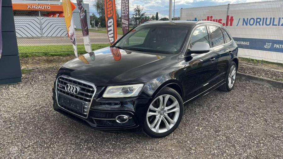 Black Audi SQ5 2013 in Marijampole, with an engine capacity of 2.97 L and mileage of 281 thousand km for 13990 €, photo 6 on AUTOMOTO.COM.LV