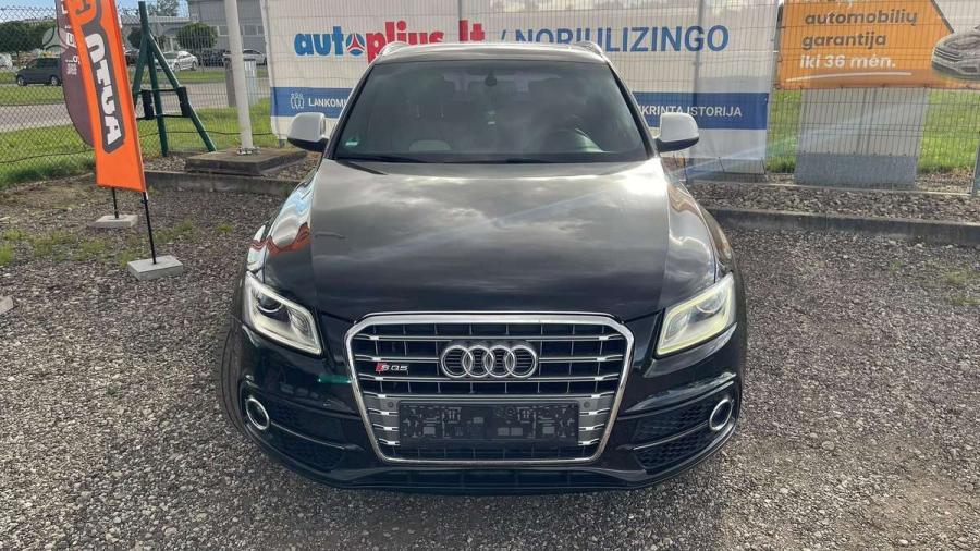 Black Audi SQ5 2013 in Marijampole, with an engine capacity of 2.97 L and mileage of 281 thousand km for 13990 €, photo 8 on AUTOMOTO.COM.LV