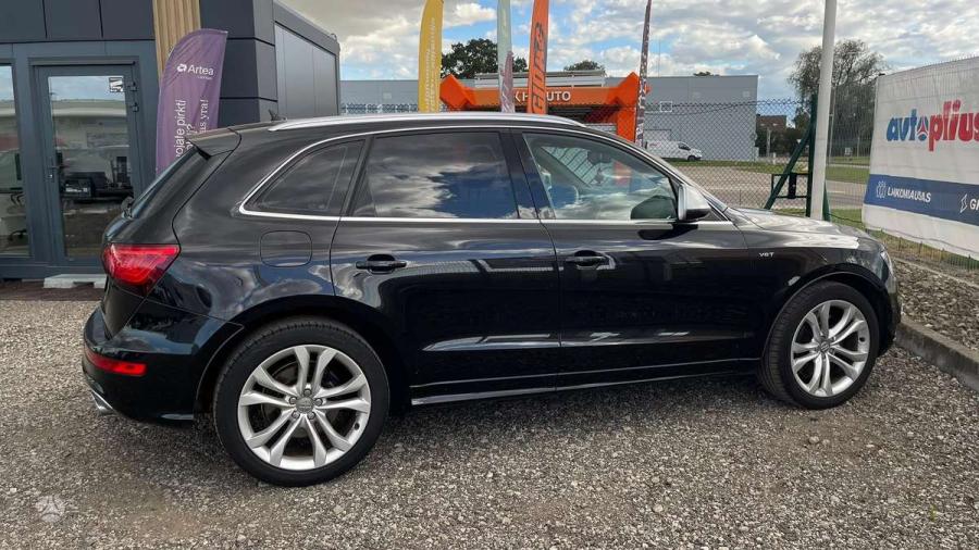 Black Audi SQ5 2013 in Marijampole, with an engine capacity of 2.97 L and mileage of 281 thousand km for 13990 €, photo 14 on AUTOMOTO.COM.LV