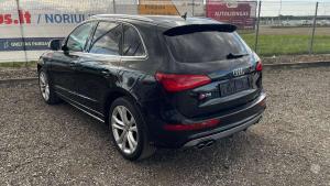 Black Audi SQ5 2013 in Marijampole, with an engine capacity of 2.97 L and mileage of 281 thousand km for 13990 €, photo 16 on AUTOMOTO.COM.LV
