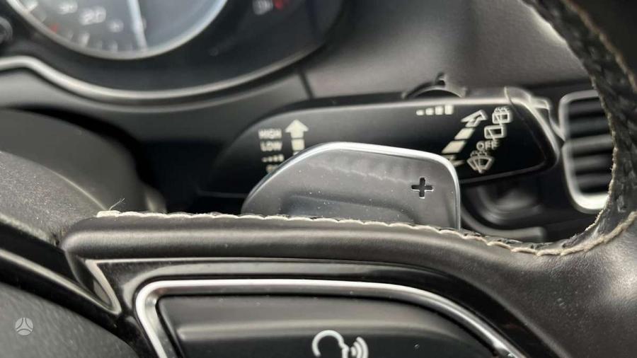 Black Audi SQ5 2013 in Marijampole, with an engine capacity of 2.97 L and mileage of 281 thousand km for 13990 €, photo 19 on AUTOMOTO.COM.LV