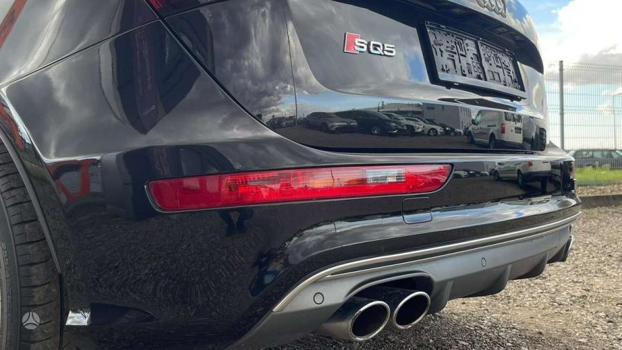 Black Audi SQ5 2013 in Marijampole, with an engine capacity of 2.97 L and mileage of 281 thousand km for 13990 €, photo 34 on AUTOMOTO.COM.LV