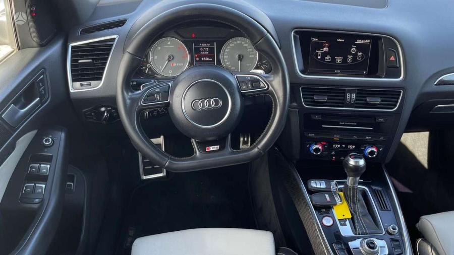 Black Audi SQ5 2013 in Marijampole, with an engine capacity of 2.97 L and mileage of 281 thousand km for 13990 €, photo 48 on AUTOMOTO.COM.LV