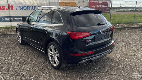 Black Audi SQ5 2013 in Marijampole, with an engine capacity of 3.00 L and mileage of 281 thousand km for 13990 €, photo 8 on AUTOMOTO.COM.LV
