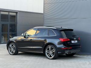 Black Audi SQ5 2013 in Kaunas, with an engine capacity of 2.97 L and mileage of 294 thousand km for 13690 €, photo 6 on AUTOMOTO.COM.LV