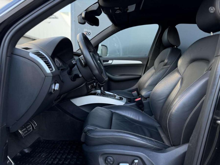 Black Audi SQ5 2013 in Kaunas, with an engine capacity of 2.97 L and mileage of 294 thousand km for 13690 €, photo 11 on AUTOMOTO.COM.LV