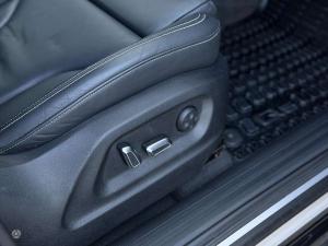Black Audi SQ5 2013 in Kaunas, with an engine capacity of 2.97 L and mileage of 294 thousand km for 13690 €, photo 17 on AUTOMOTO.COM.LV